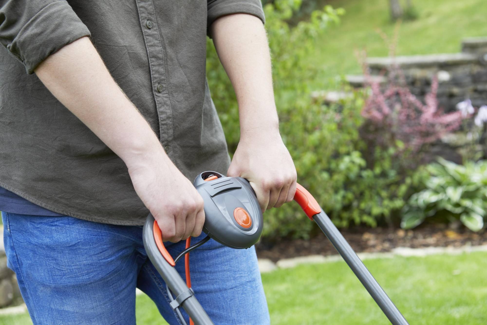 Flymo Hover Vac 250 Lawnmower | Downtown