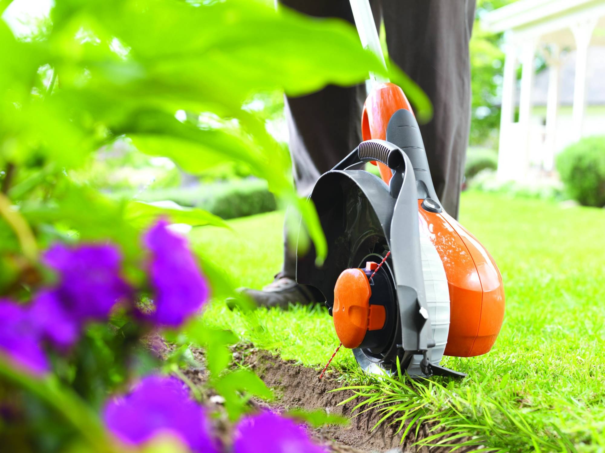 Flymo Contour XT 300W Electric Grass Trimmer | Downtown