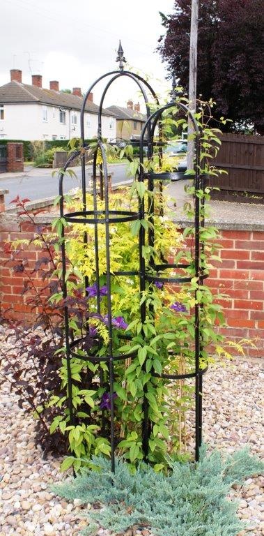 Poppy Forge Traditional Obelisk | Downtown