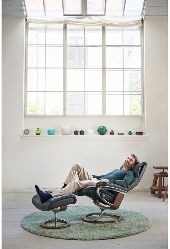 Stressless View Chair With Signature Base | Downtown