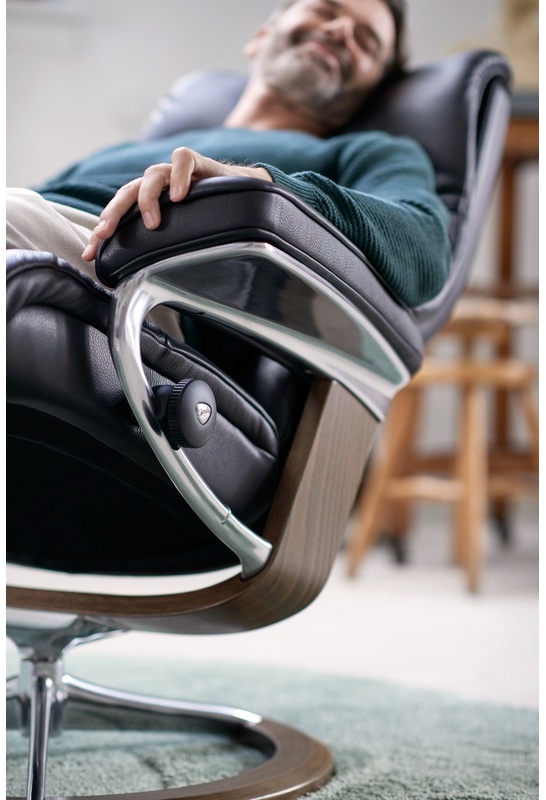 Stressless View Chair With Signature Base | Downtown