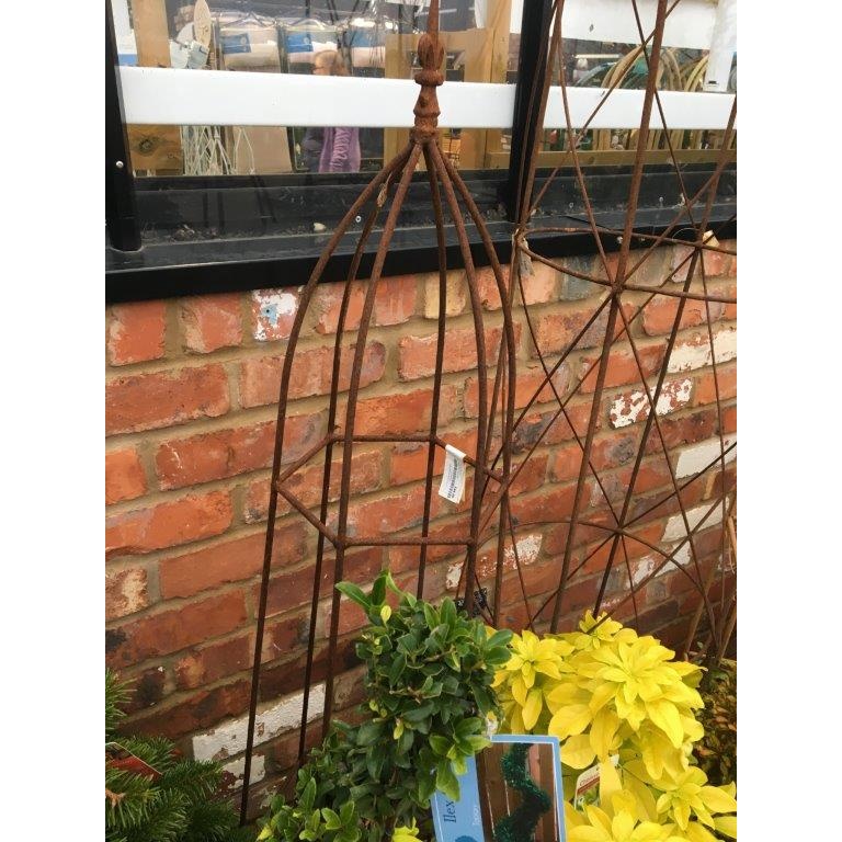 Poppy Forge Gothic Obelisk | Downtown