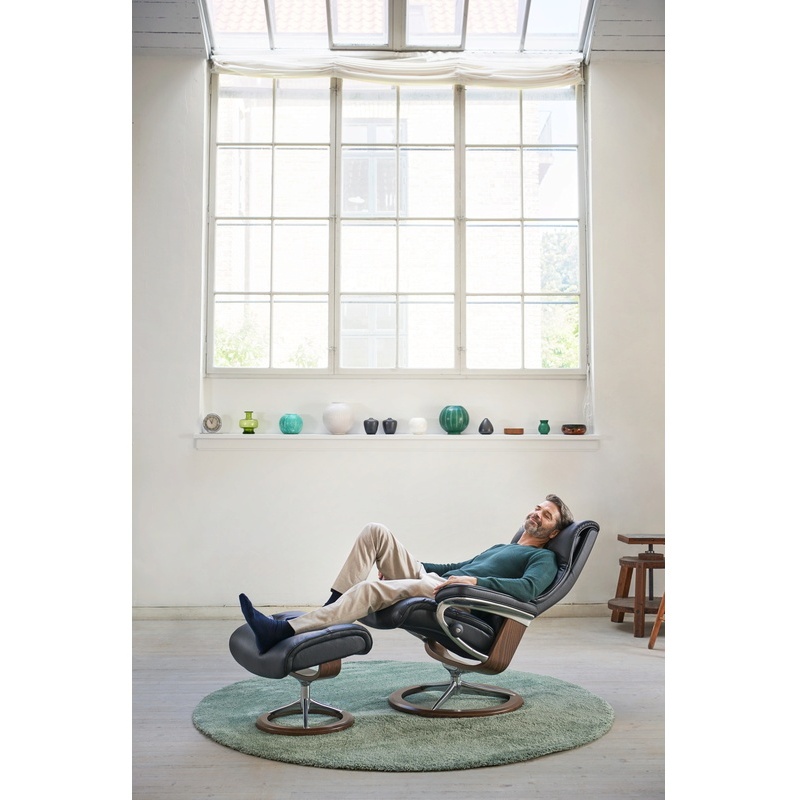 Stressless View Chair With Signature Base | Downtown