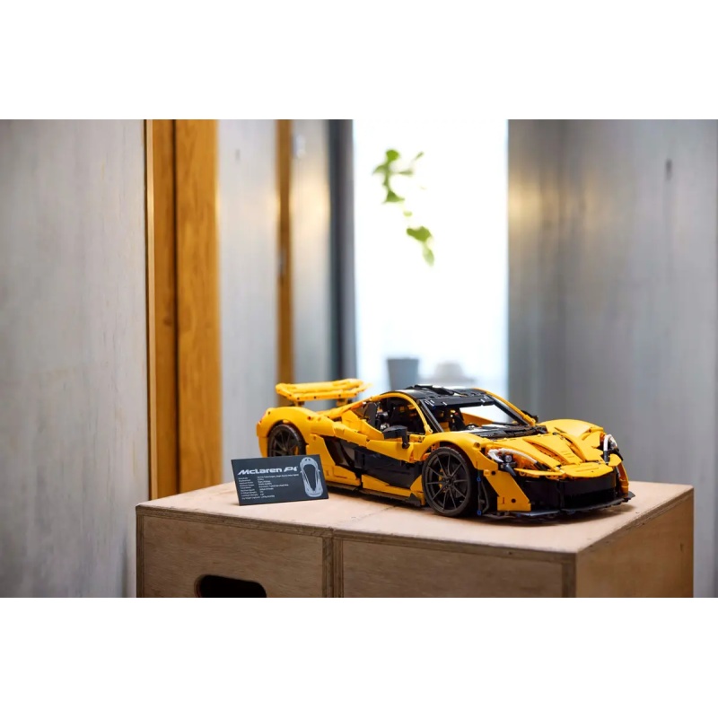 LEGO 42172 Technic McLaren P1 | Downtown
