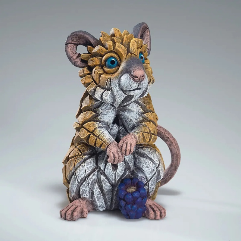 Edge Sculptures: Ornaments and Gifts at Downtown Stores